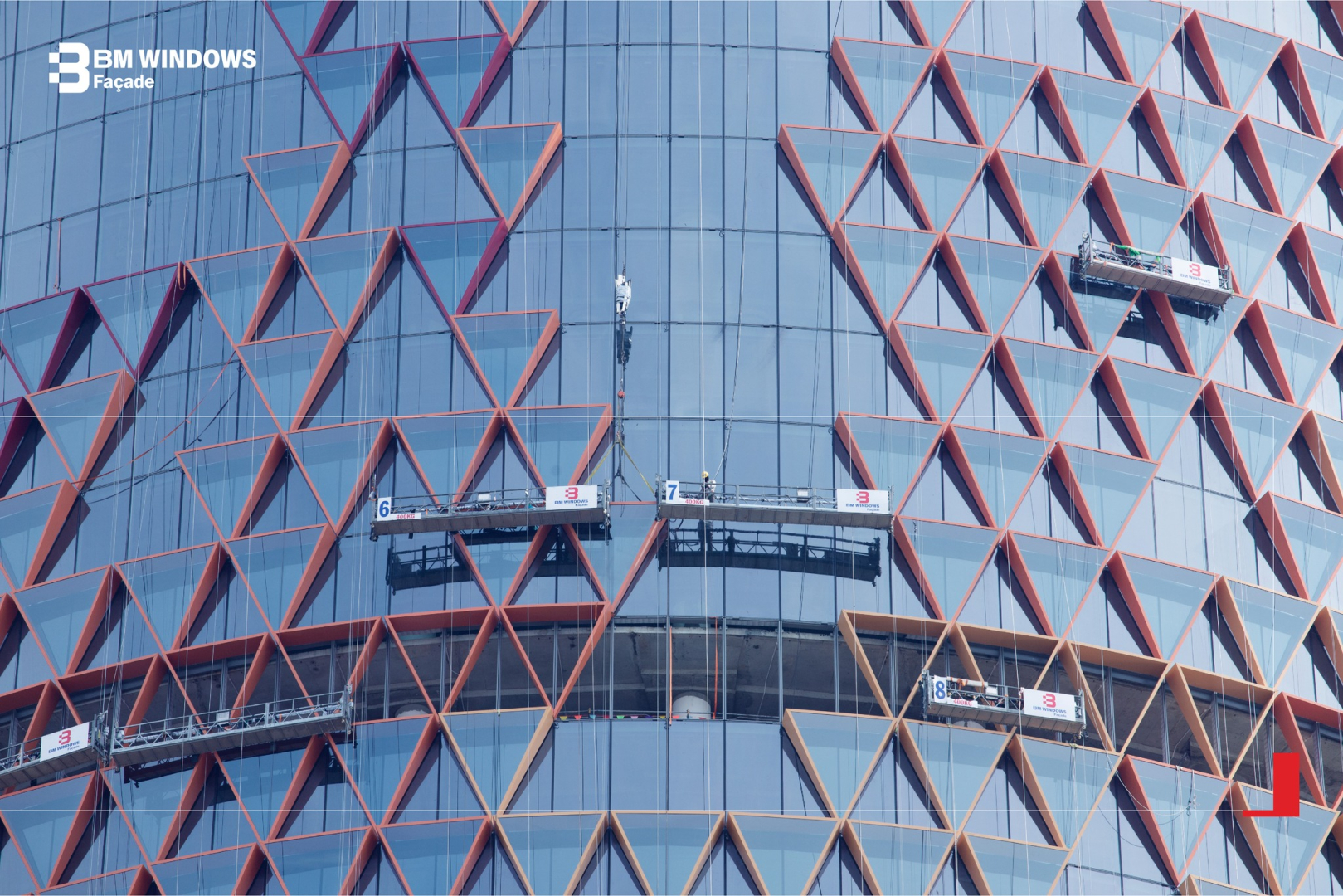 Chiến lược thi công thần tốc của mặt dựng IFC One Saigon